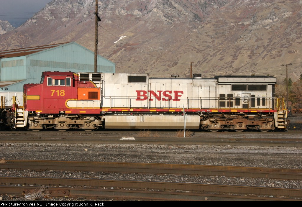 BNSF 718
